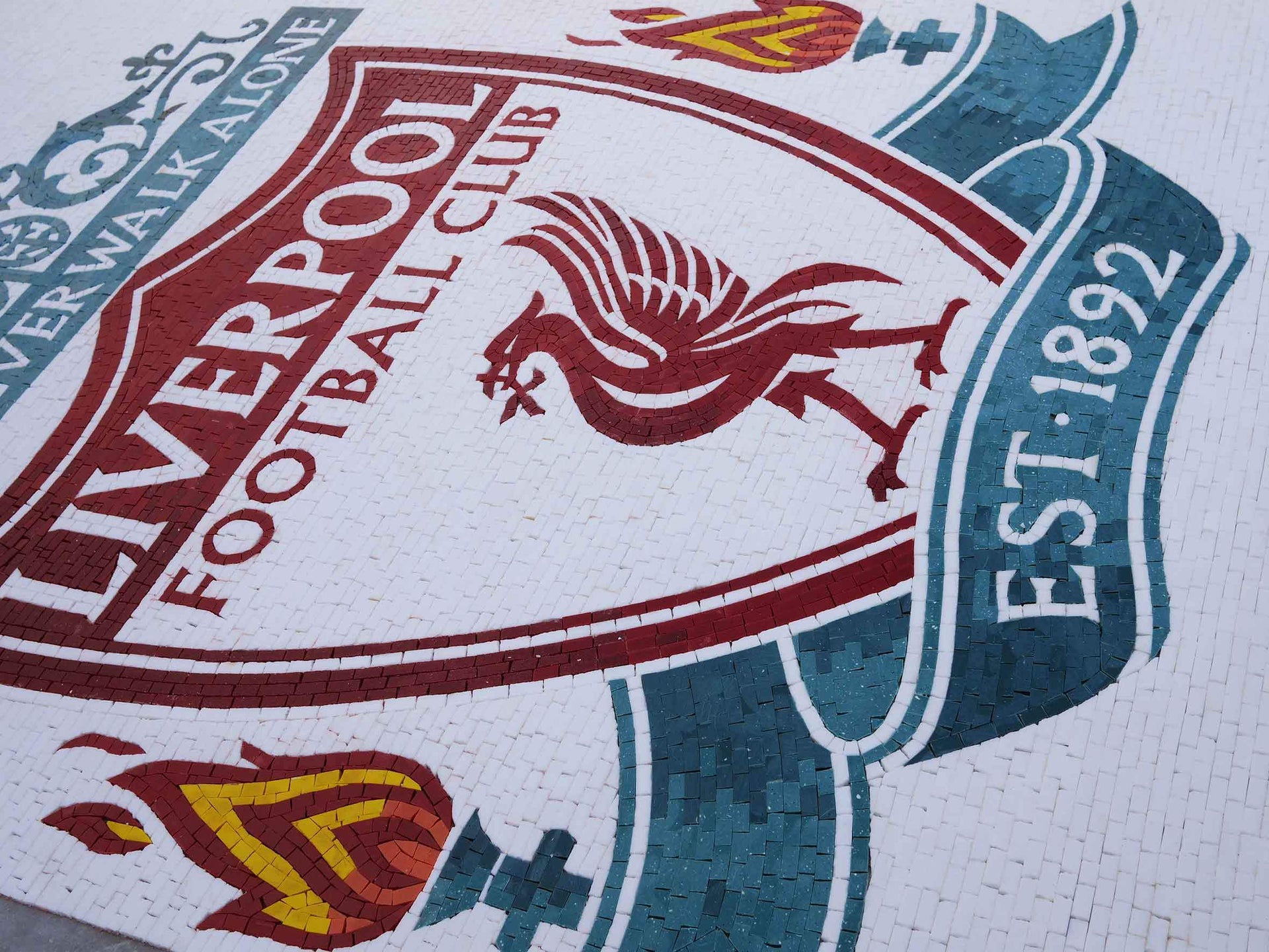 Liverpool FC Custom Mosaic Art - Unique Wall Decor – Mozaico